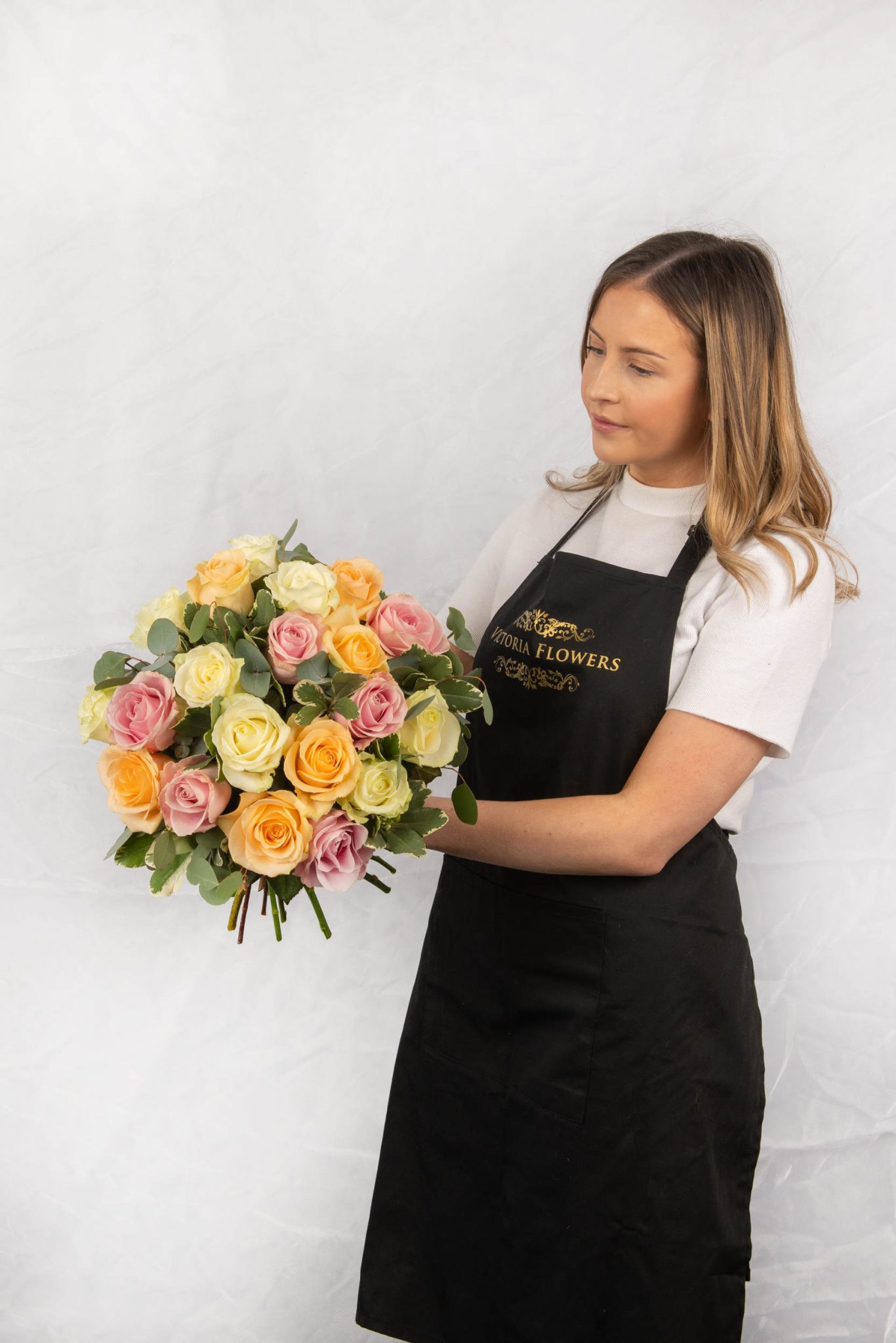 Bouquet of Roses Delivered in Birmingham | Victoria Flowers